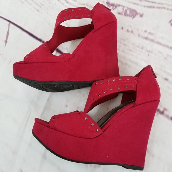 FIONI Clothing | Shoes | Fioni Platform Wedge Shoes Sz 6 Red Zipper ...